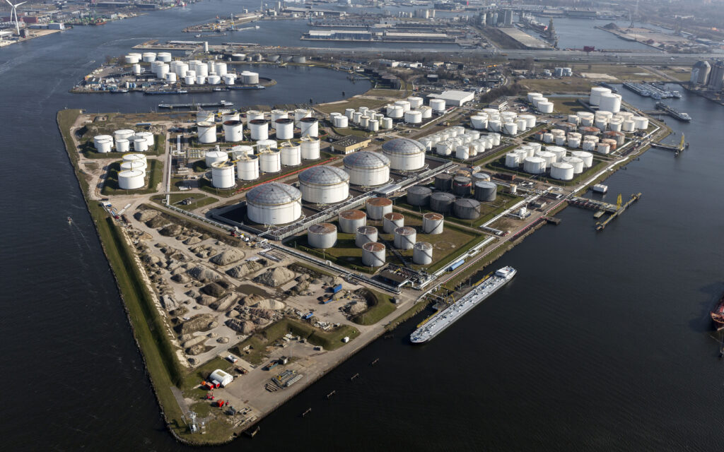 Navigating the World of Storage Tank Terminals: A Closer Look - Tank ...